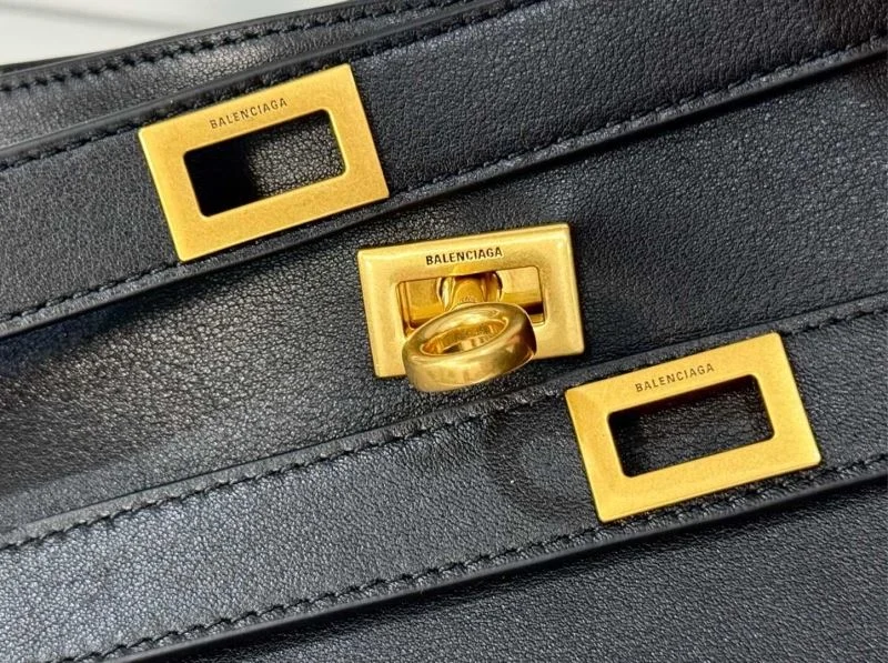 Economical Balenciaga 2024 Winter Collection Urban Elegance Bucket Bag