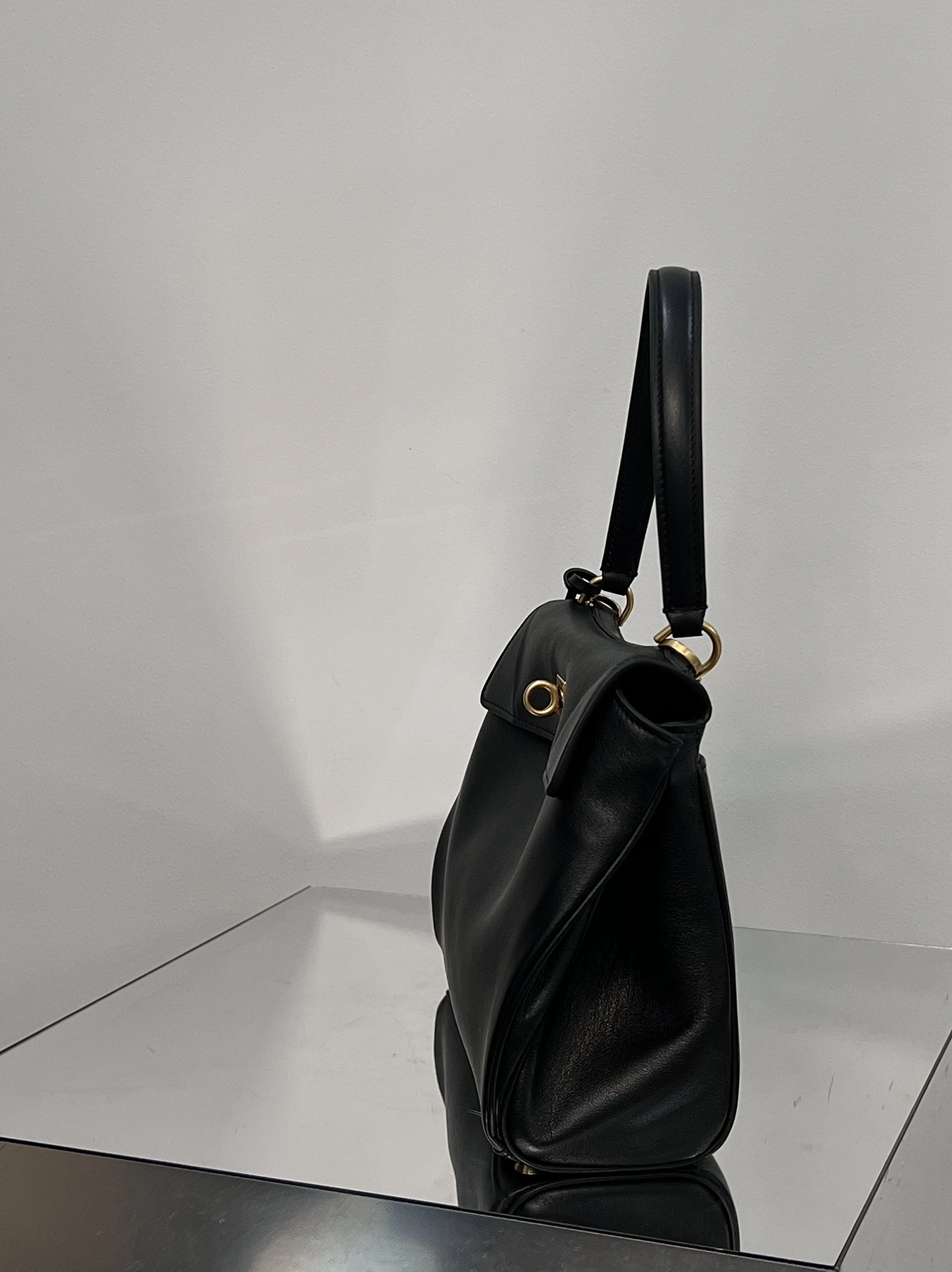 Perfect replica Balenciaga 24S Black Gold Slouchy Handbag - Bold Elegance Redefined