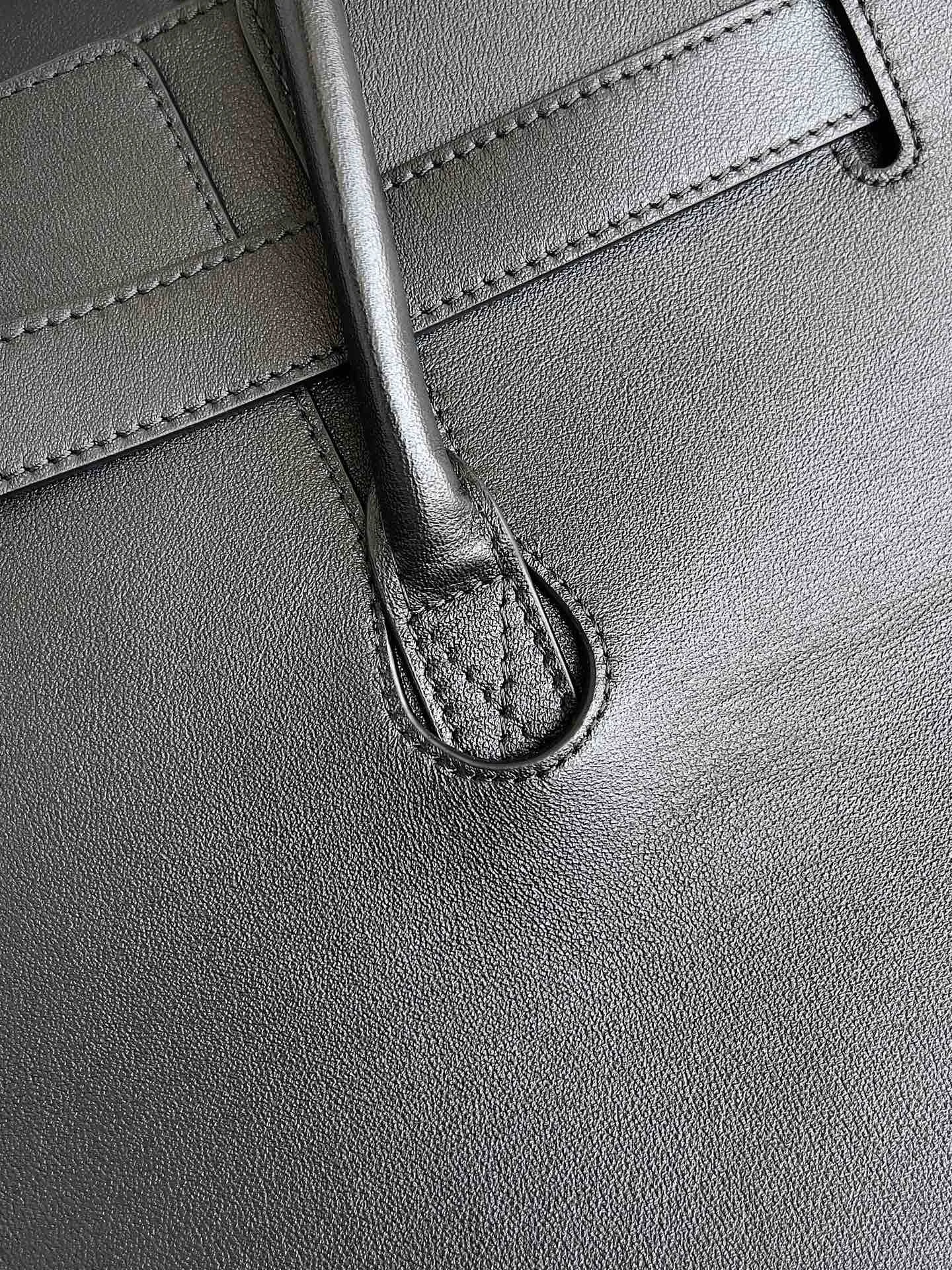 Budget-friendly Balenciaga Air Large Handbag - 51.8x61.9x23.8 cm C3000