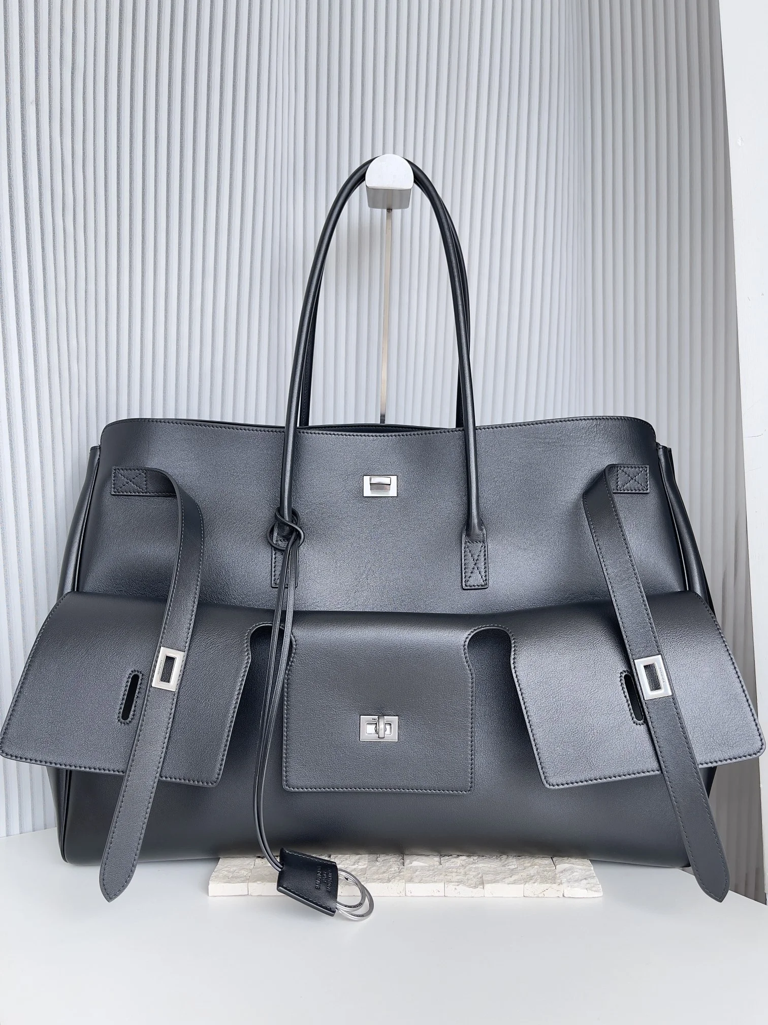 Balenciaga Air Large Tote Bag - 51.8 x 61.9 x 23.8 cm