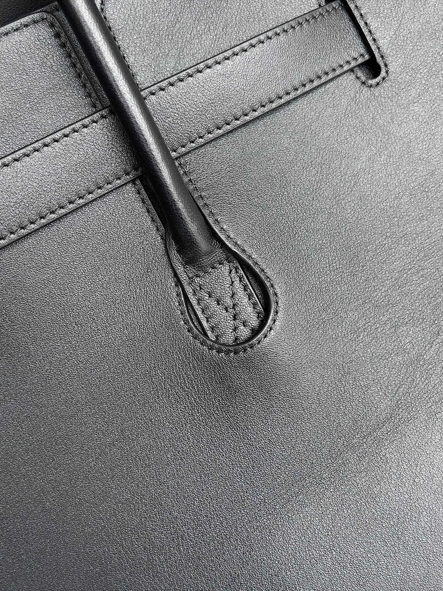 Bargain Balenciaga Air Large Tote Bag - 51.8 x 61.9 x 23.8 cm