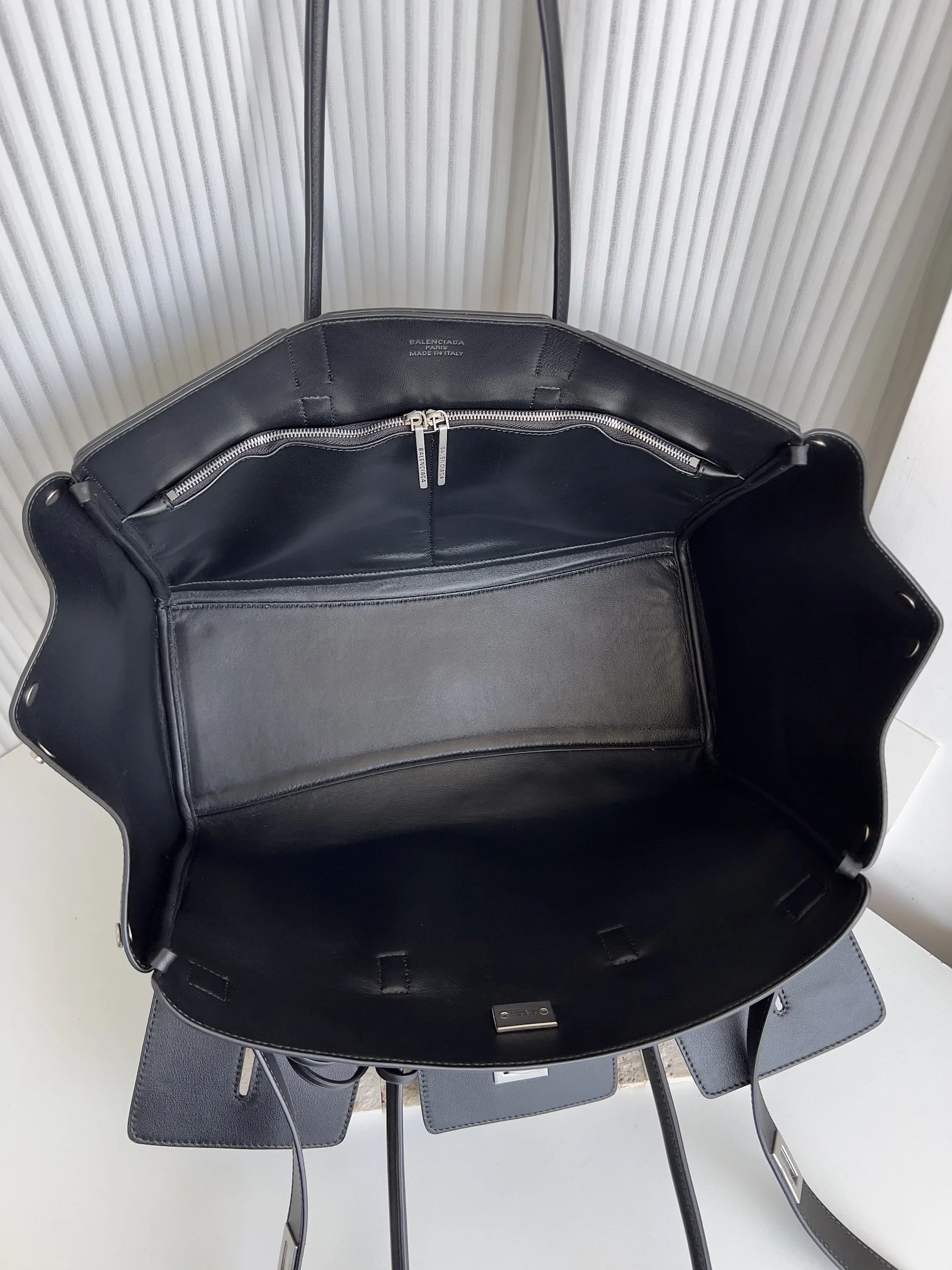Affordable Balenciaga Air Messenger Bag - Size 35.9x28.9x16 cm C1780