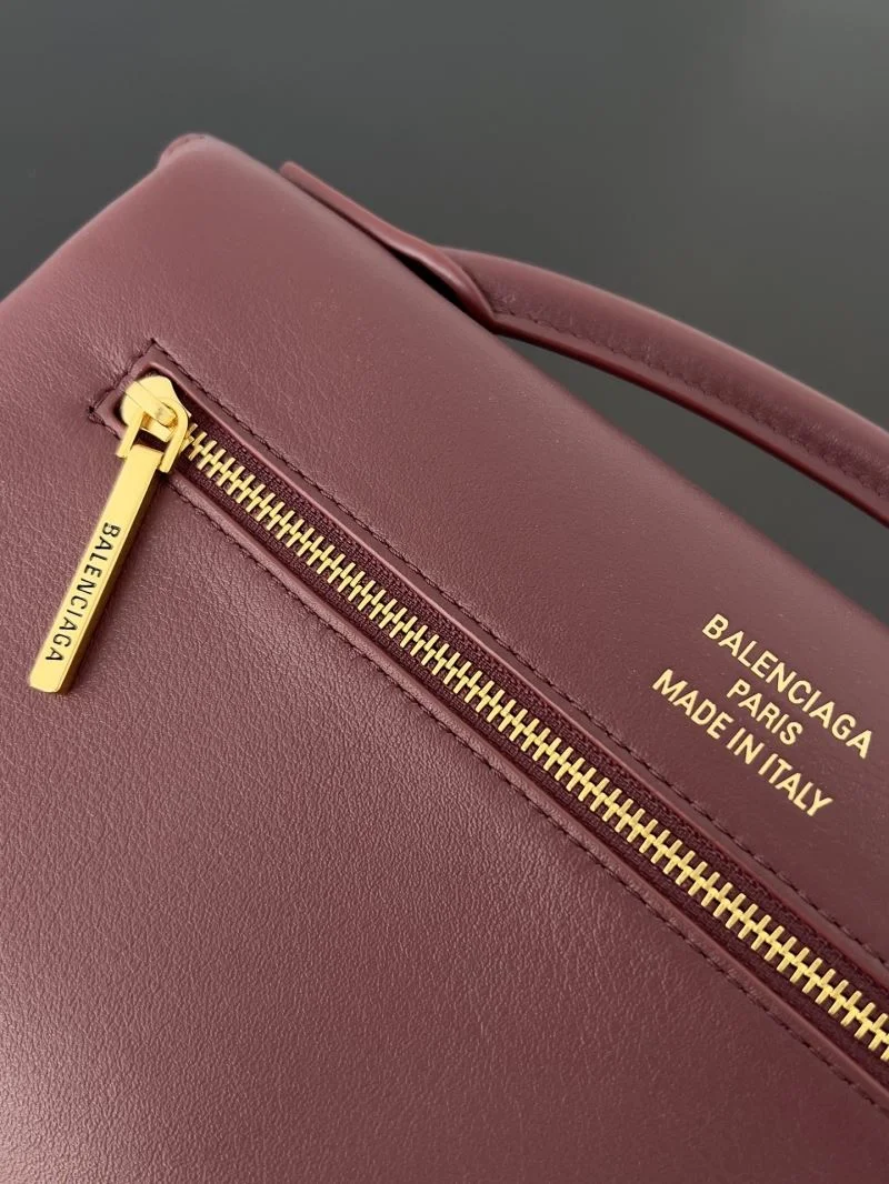 Cut-rate Balenciaga Air Series Clutch Bag with Detachable Strap