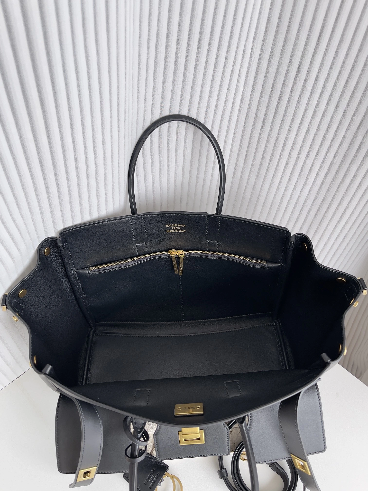 Brand-original Balenciaga Air Small Trumpet Bag - Compact Chic Design