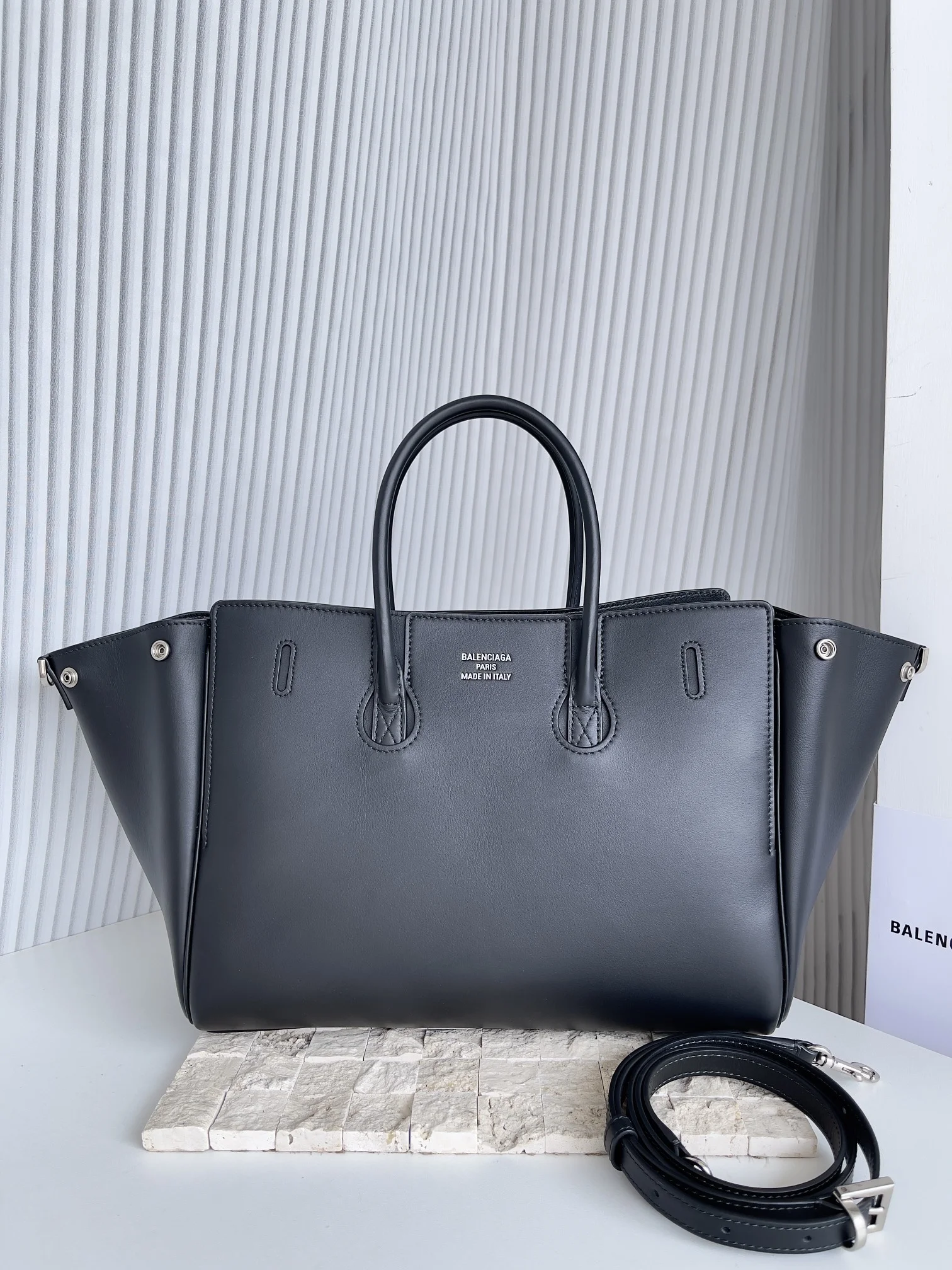 Official Balenciaga Air Trumpet Bag - 30x20.5x12 cm Elegant Design