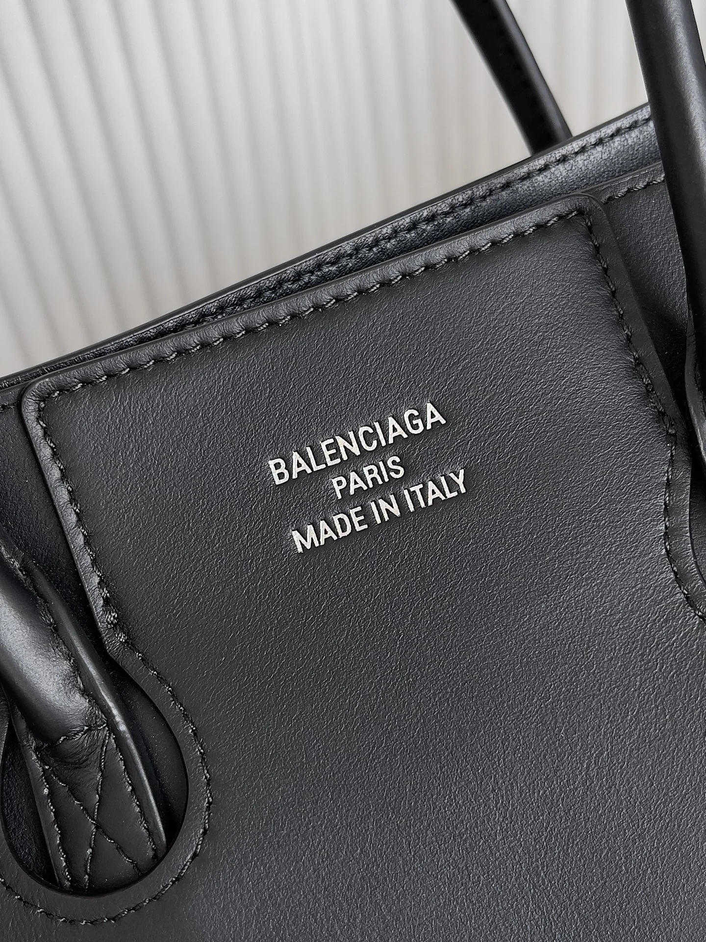 Official Balenciaga Air Trumpet Bag - 30x20.5x12 cm Elegant Design