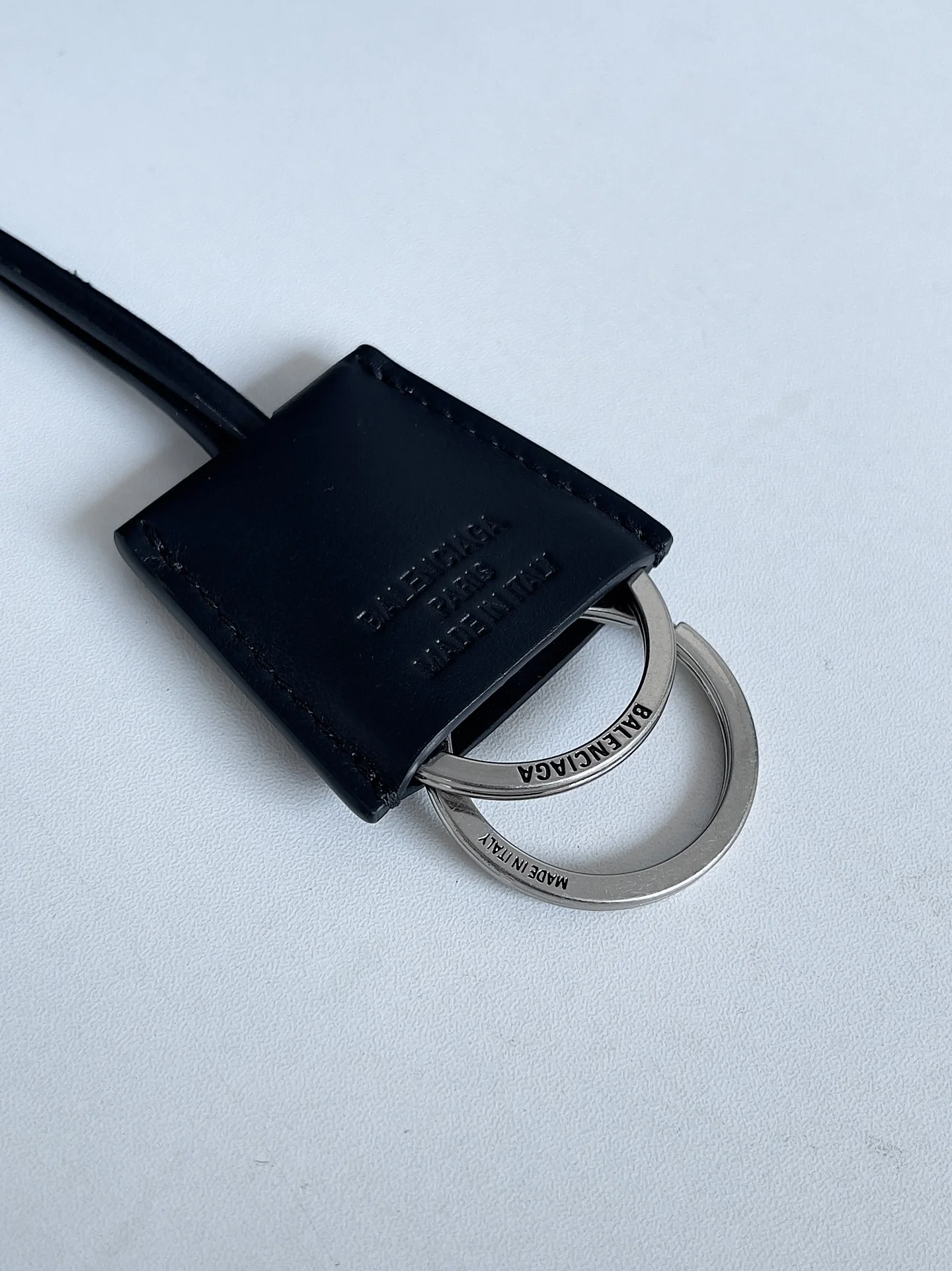 Official Balenciaga Air Trumpet Bag - 30x20.5x12 cm Elegant Design