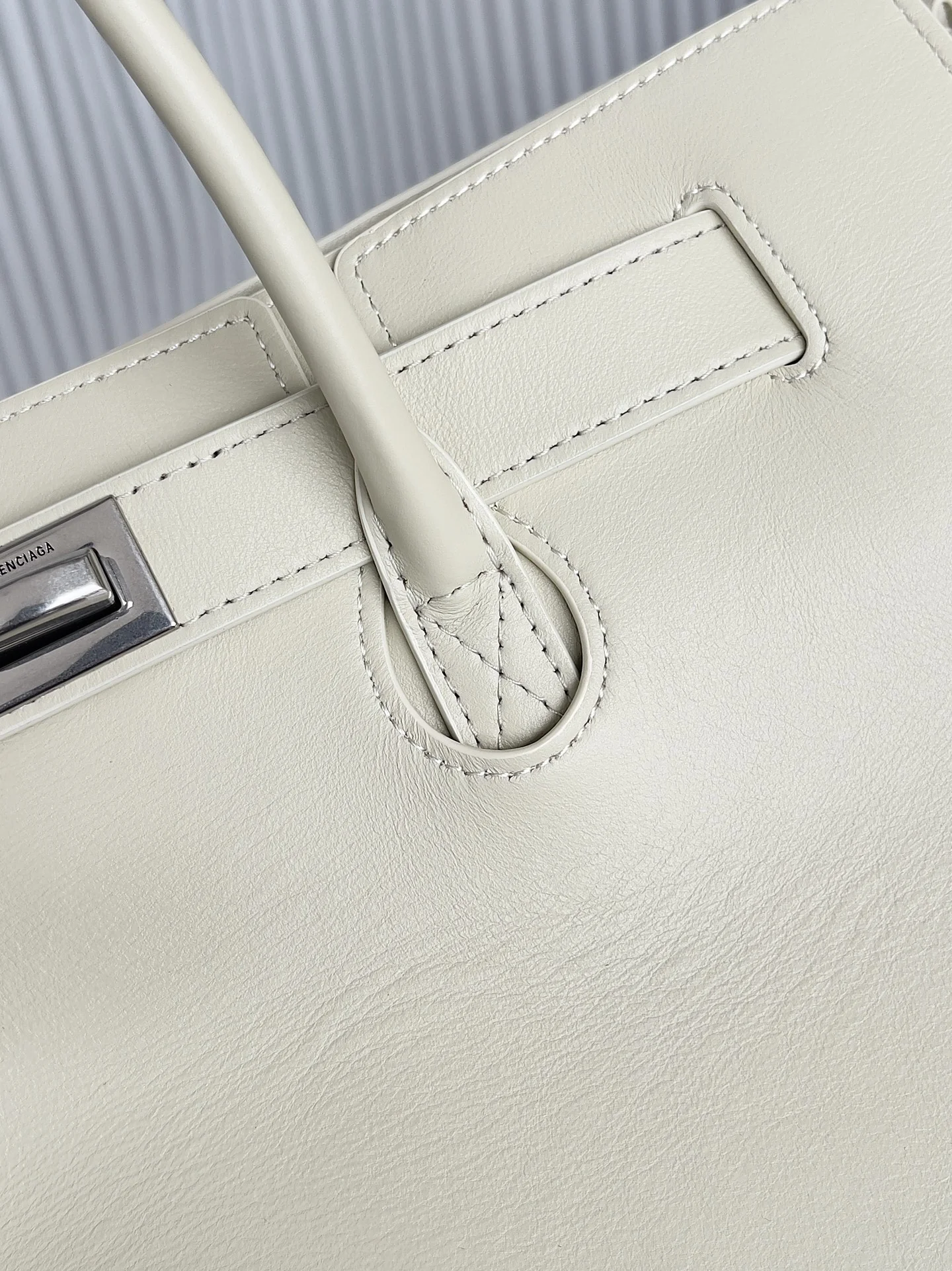 Factory-made Balenciaga Air Trumpet Bag - Compact Luxury Satchel 30x20.5 cm