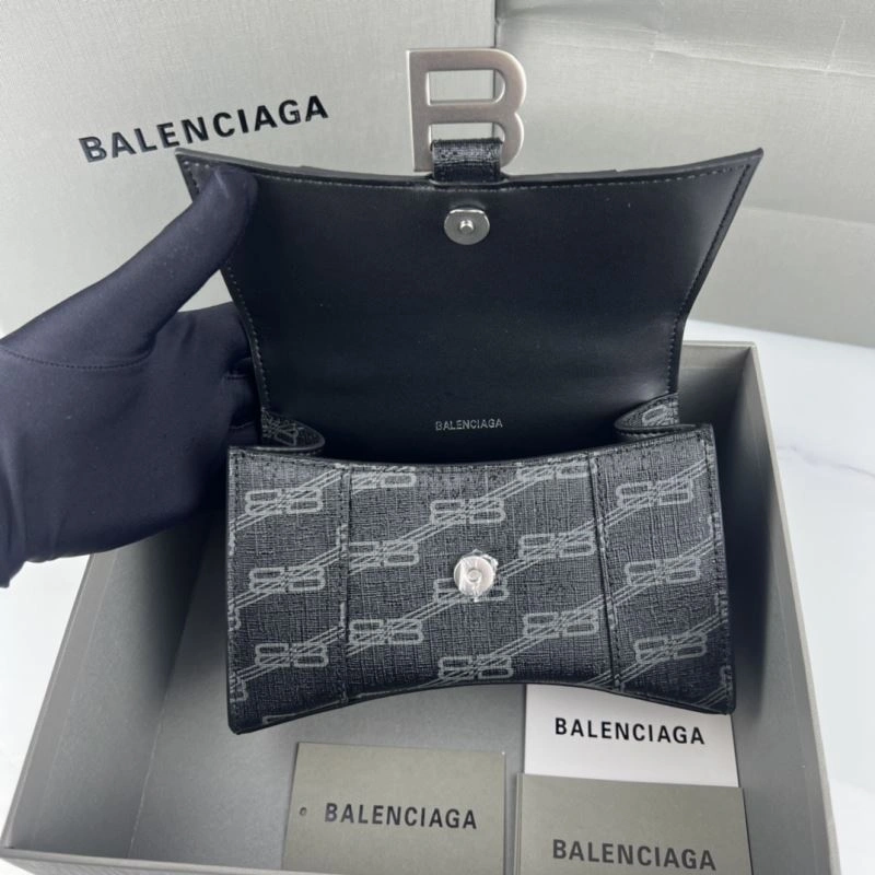 Top match Balenciaga BB Monogram Hourglass Bag in Old Flower Black