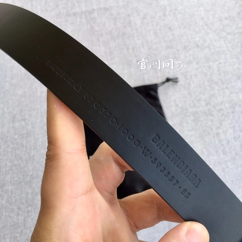 Low-cost Balenciaga Belts