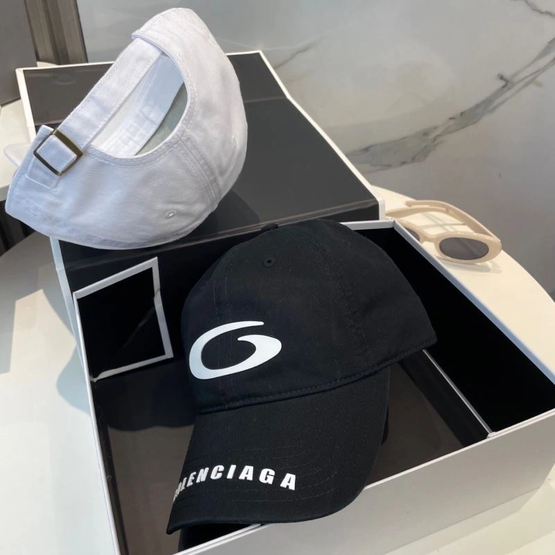 Low-cost Balenciaga Caps