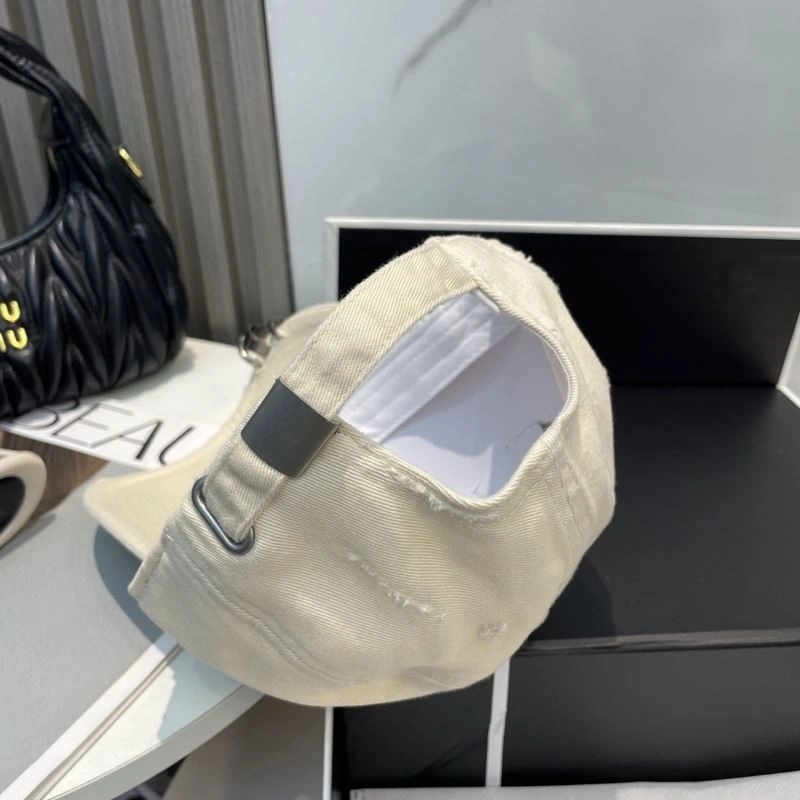 Bargain Balenciaga Caps