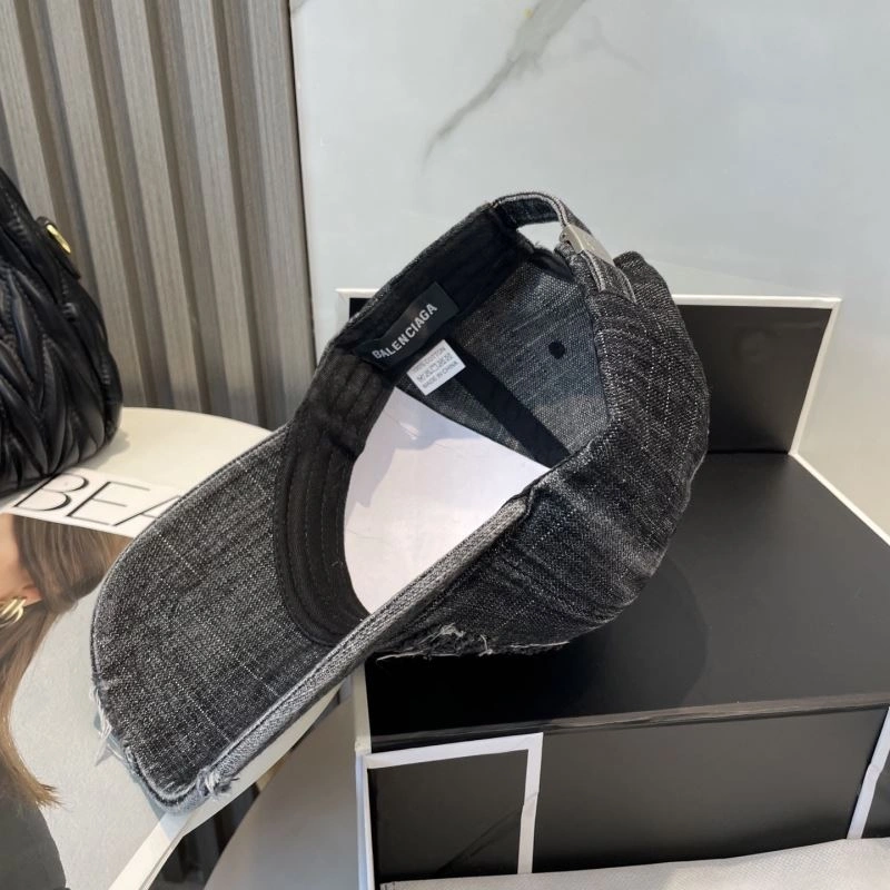 Bargain Balenciaga Caps