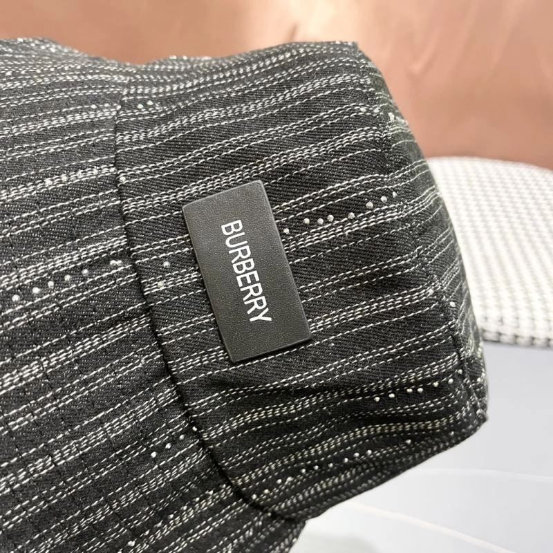Bargain Balenciaga Caps