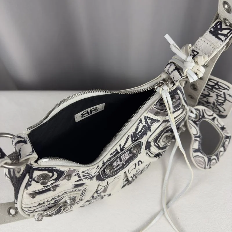 Mirror quality Balenciaga Chic GraffitiBalenciaga Le Cagole Half-Moon Bag
