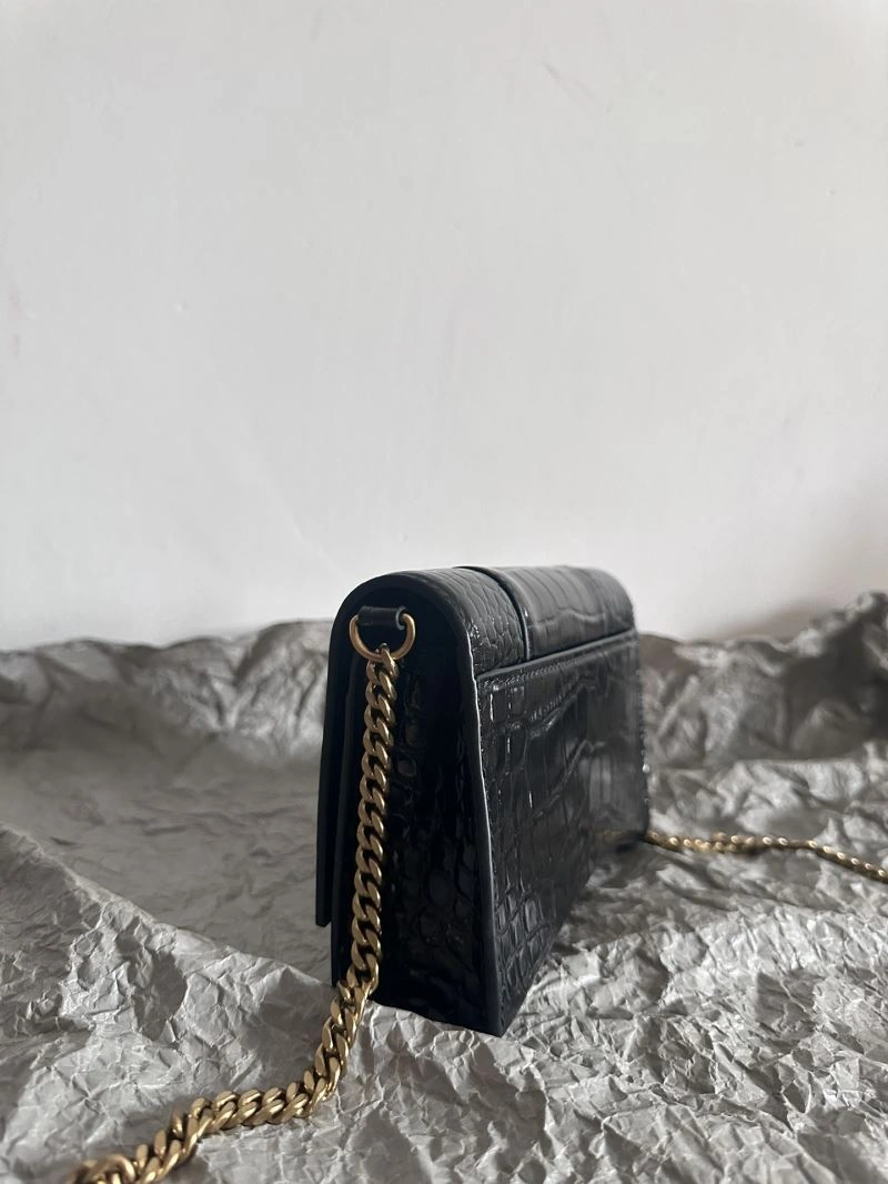 Affordable Balenciaga Chic Hourglass Crocodile Chain Bag - Versatile Elegance