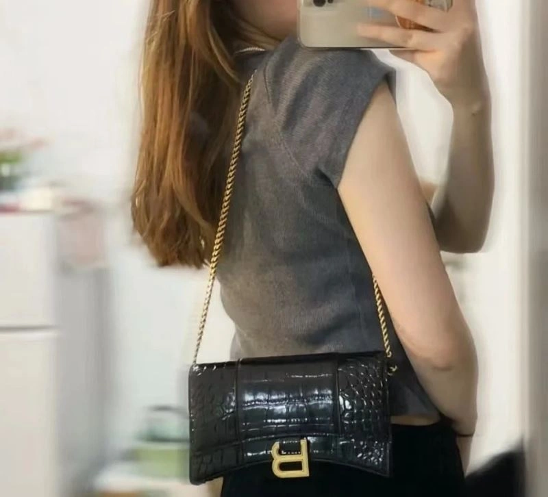 Affordable Balenciaga Chic Hourglass Crocodile Chain Bag - Versatile Elegance