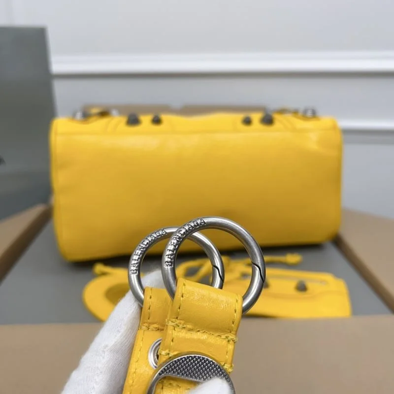 Cut-rate Balenciaga Classic City Bags
