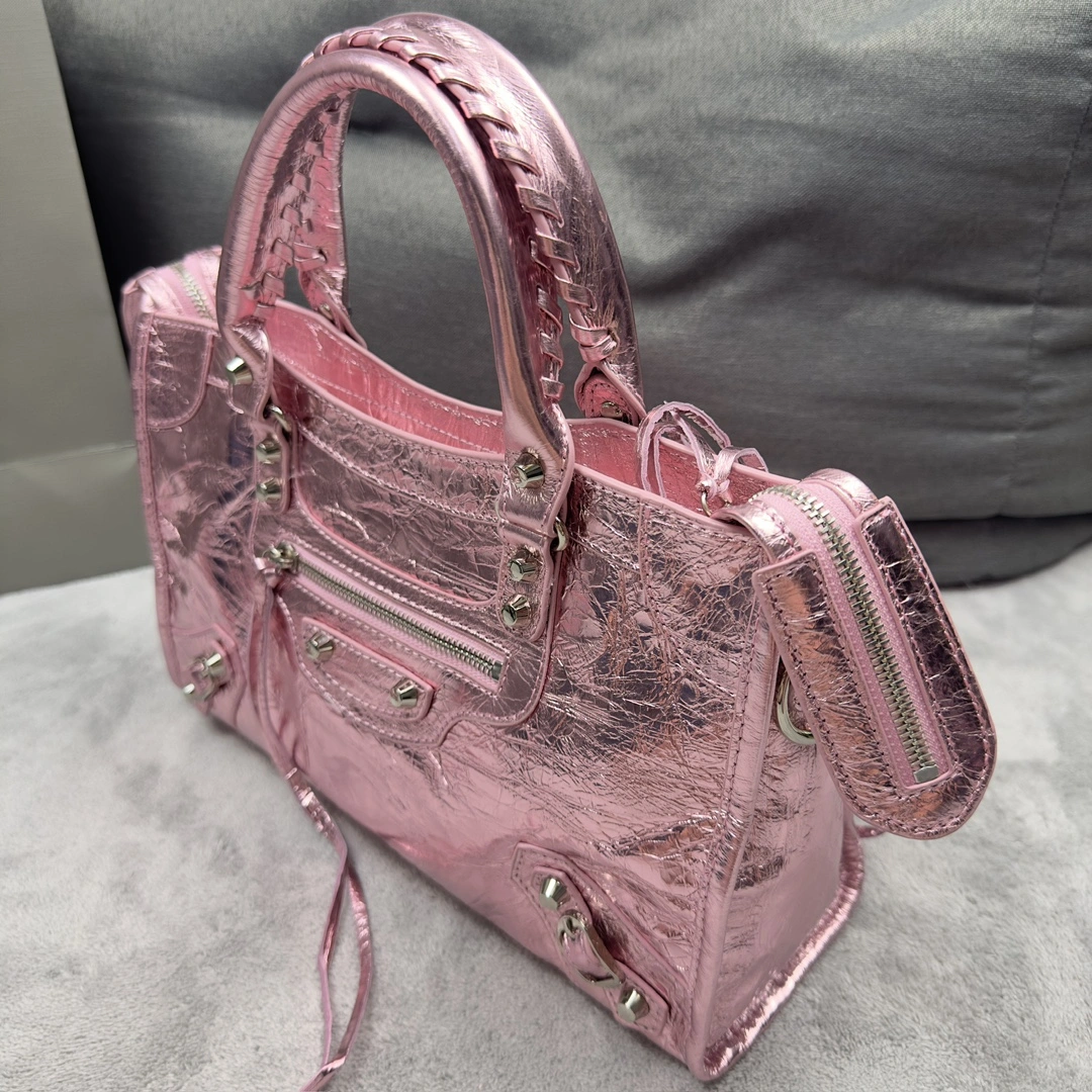 Value-priced Balenciaga Classic Series Medium Motorcycle Bag - Streamlined Elegance