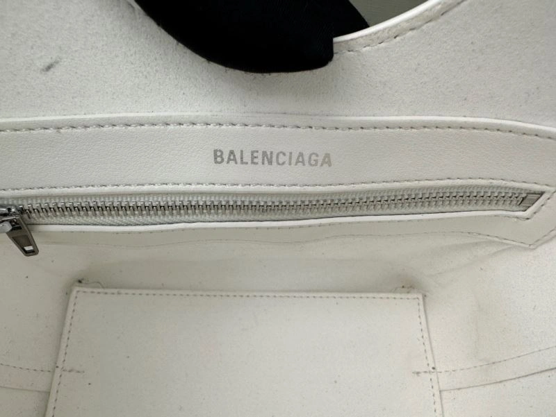 Genuine Balenciaga Compact Full Leather White BB23ss Handheld Small Bag