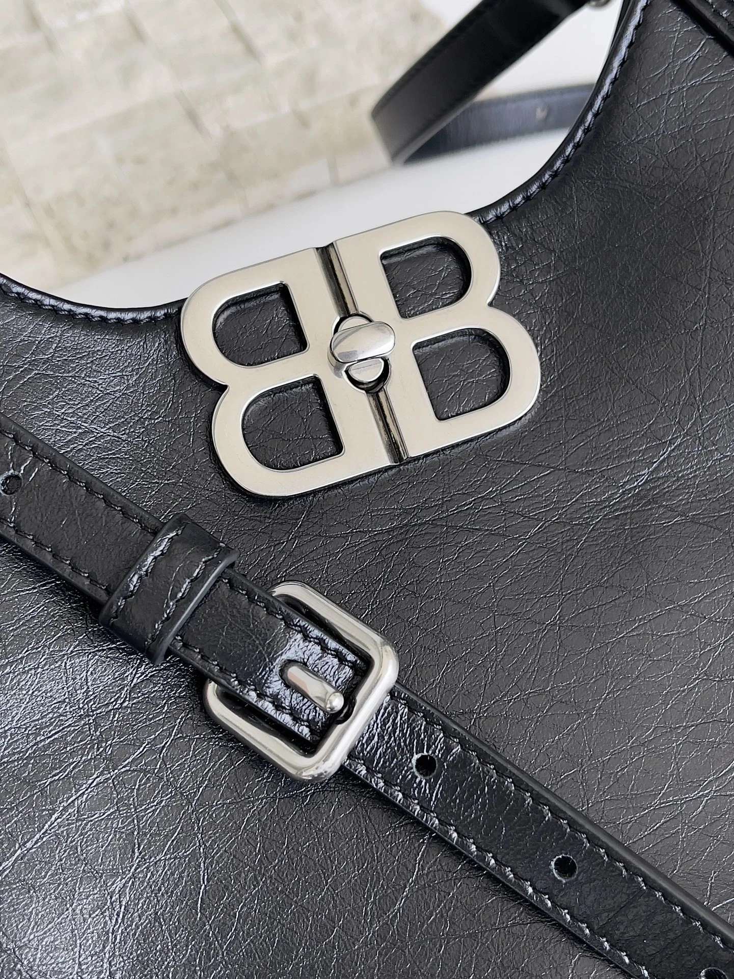 High accuracy Balenciaga Compact Hobo Bag - 20x20.5x6.8 cm