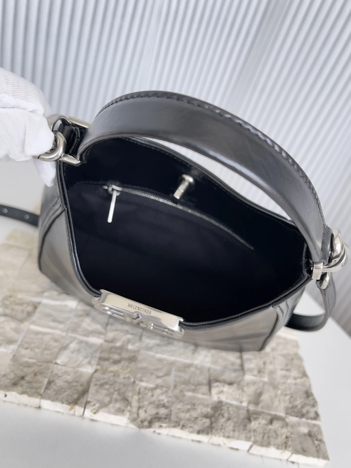High accuracy Balenciaga Compact Hobo Bag - 20x20.5x6.8 cm
