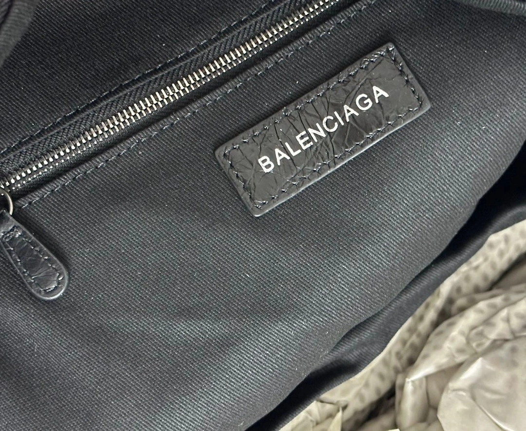 Cut-rate Balenciaga Cool Cagole Studded Graffiti Backpack in Cracked Lambskin