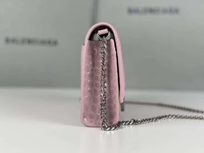Top mirror Balenciaga Crocodile Bean Paste Pink Hourglass Chain Bag with Silver Buckle