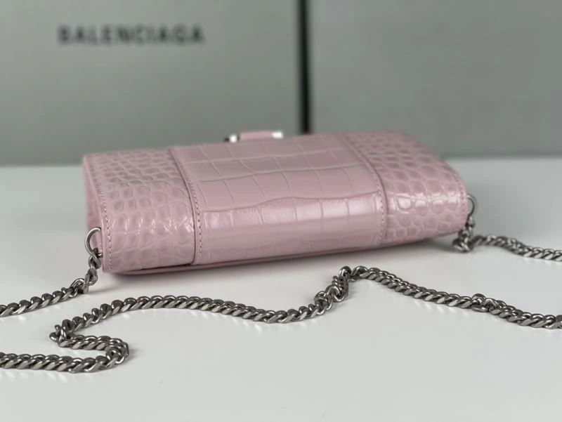 Top mirror Balenciaga Crocodile Bean Paste Pink Hourglass Chain Bag with Silver Buckle