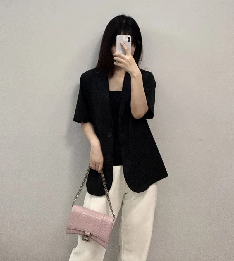 Top mirror Balenciaga Crocodile Bean Paste Pink Hourglass Chain Bag with Silver Buckle
