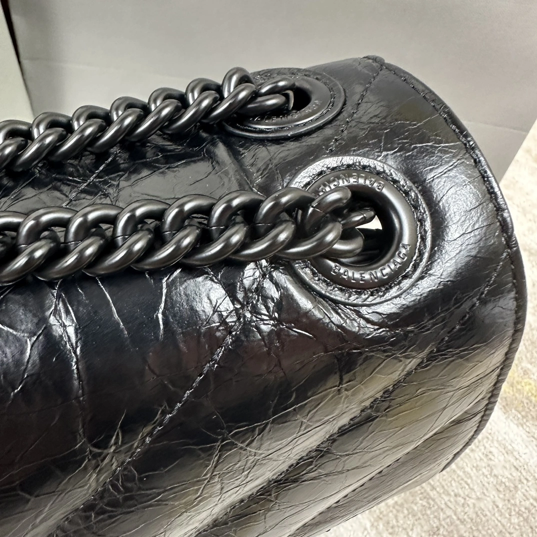 Top match Balenciaga Crush Quilted Chain Bag - Medium Black Icon