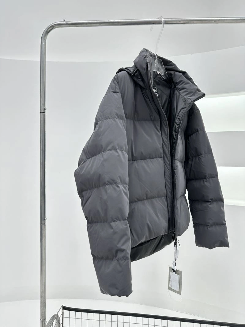 Low-cost Balenciaga Down Jackets