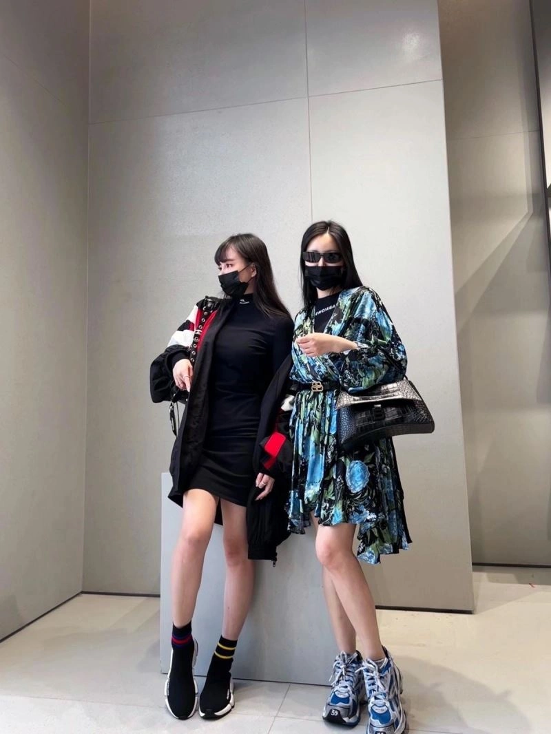 Affordable Balenciaga Downtown Hourglass Crocodile-Patterned Crossbody Bag
