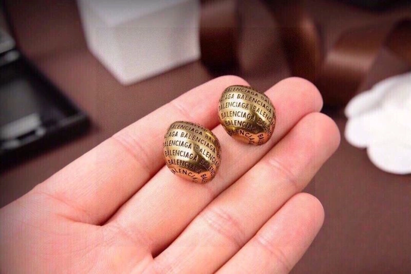 Top match Balenciaga Earrings