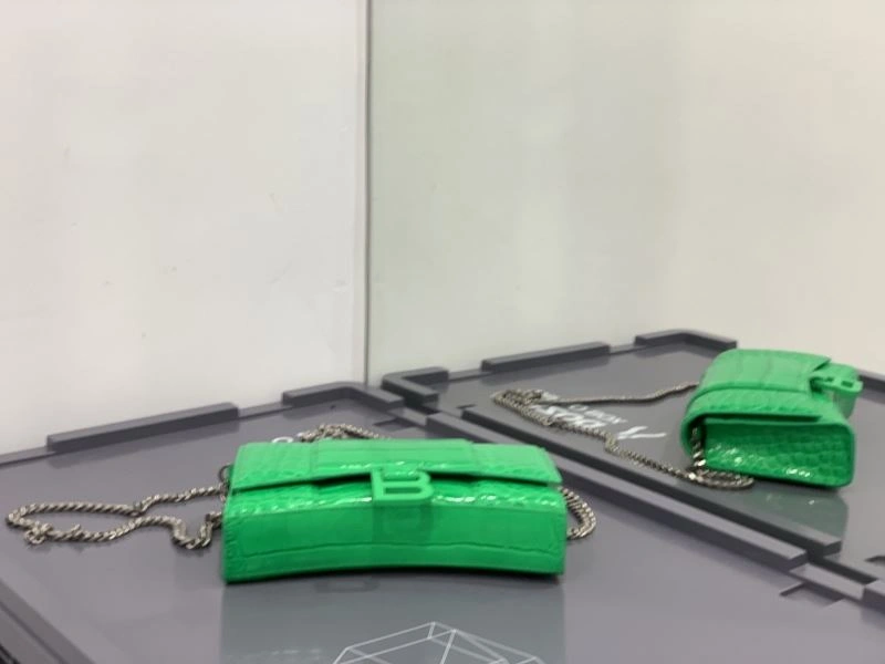 Accurate model Balenciaga Electric Green Crocodile Hourglass Chain Bag