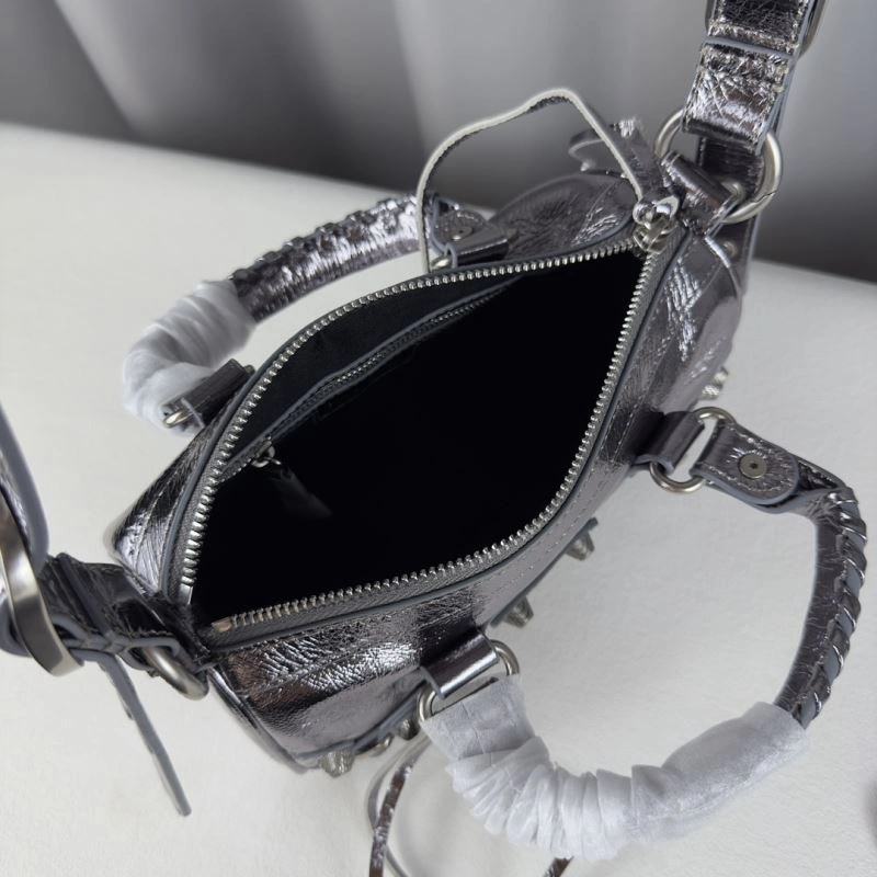 Top mirror Balenciaga Elegant Italian Travel Bag with Leather Accents and Accessories
