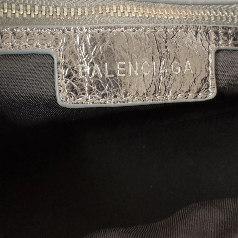 Top mirror Balenciaga Elegant Italian Travel Bag with Leather Accents and Accessories
