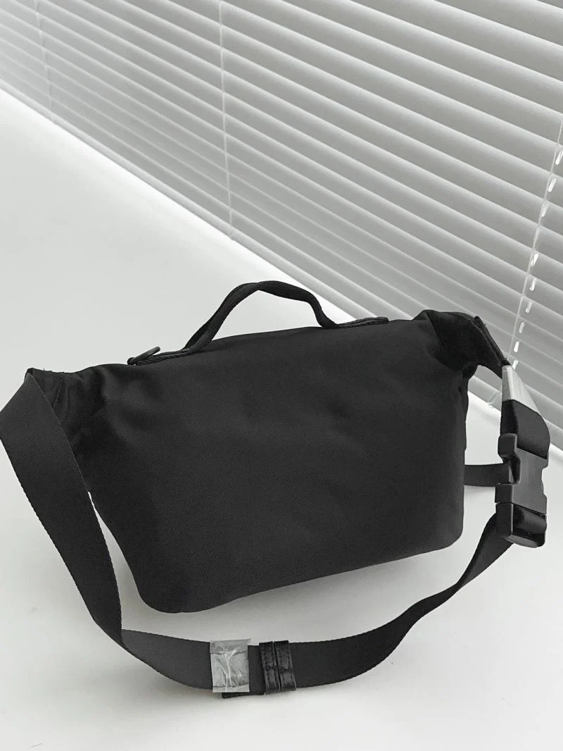 Accurate model Balenciaga Exclusive Leather Mountaineering Waist Bag