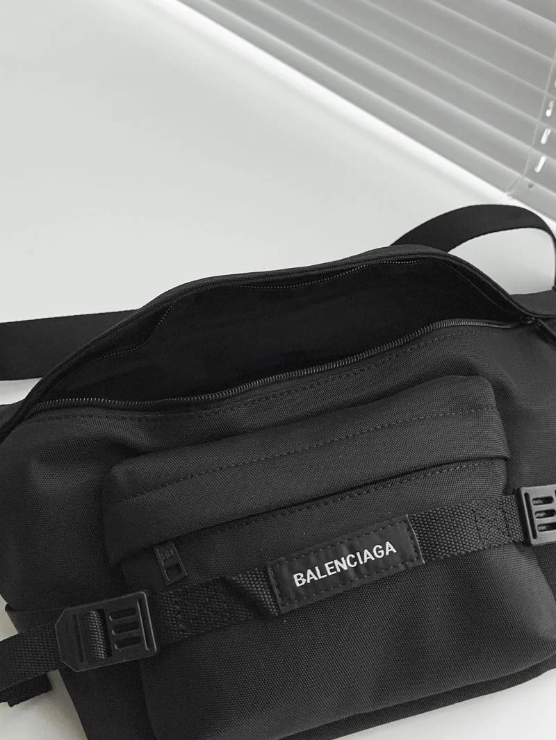 Accurate model Balenciaga Exclusive Leather Mountaineering Waist Bag