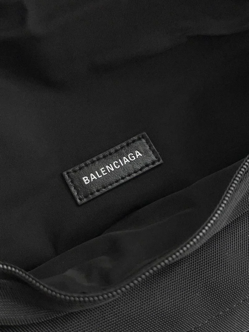 Accurate model Balenciaga Exclusive Leather Mountaineering Waist Bag