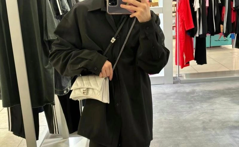 Legit Balenciaga Fall Winter 2022 Mini Crush Hourglass Bag