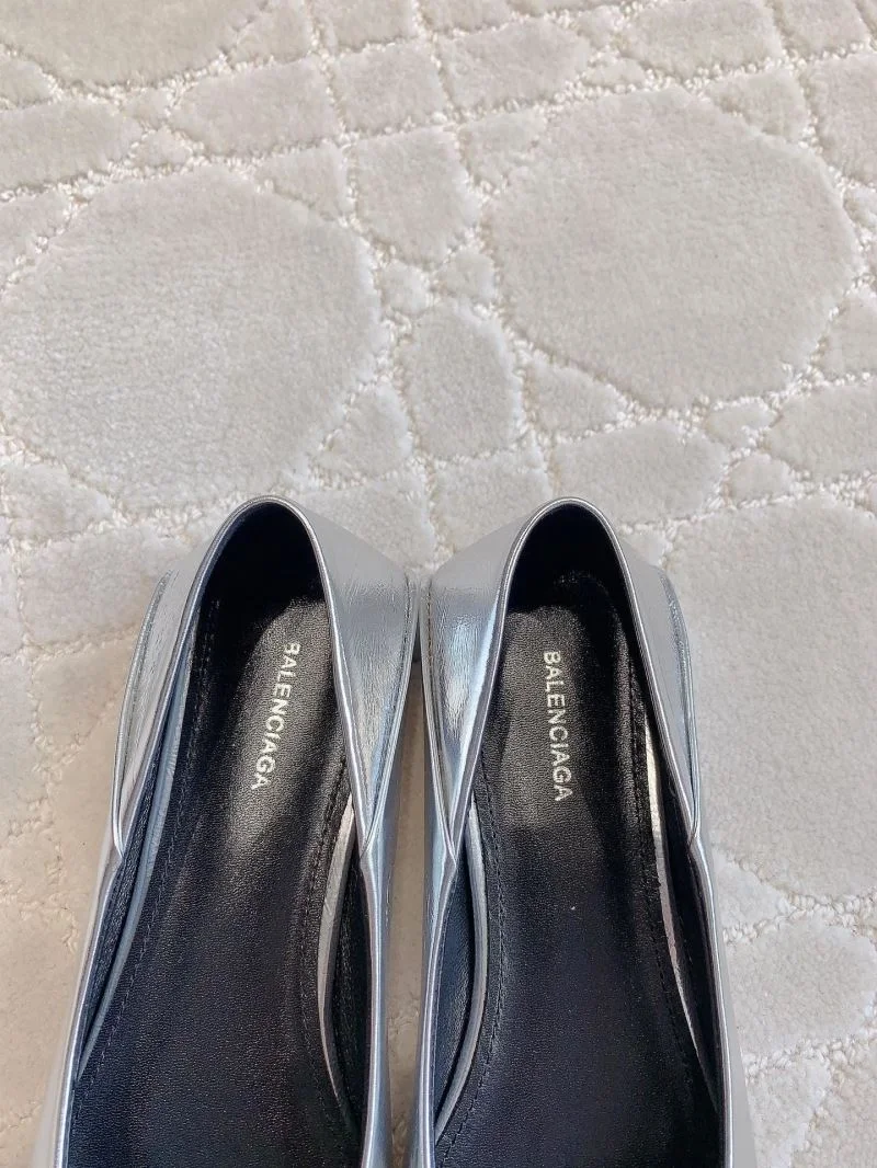 Top match Balenciaga Flat Shoes