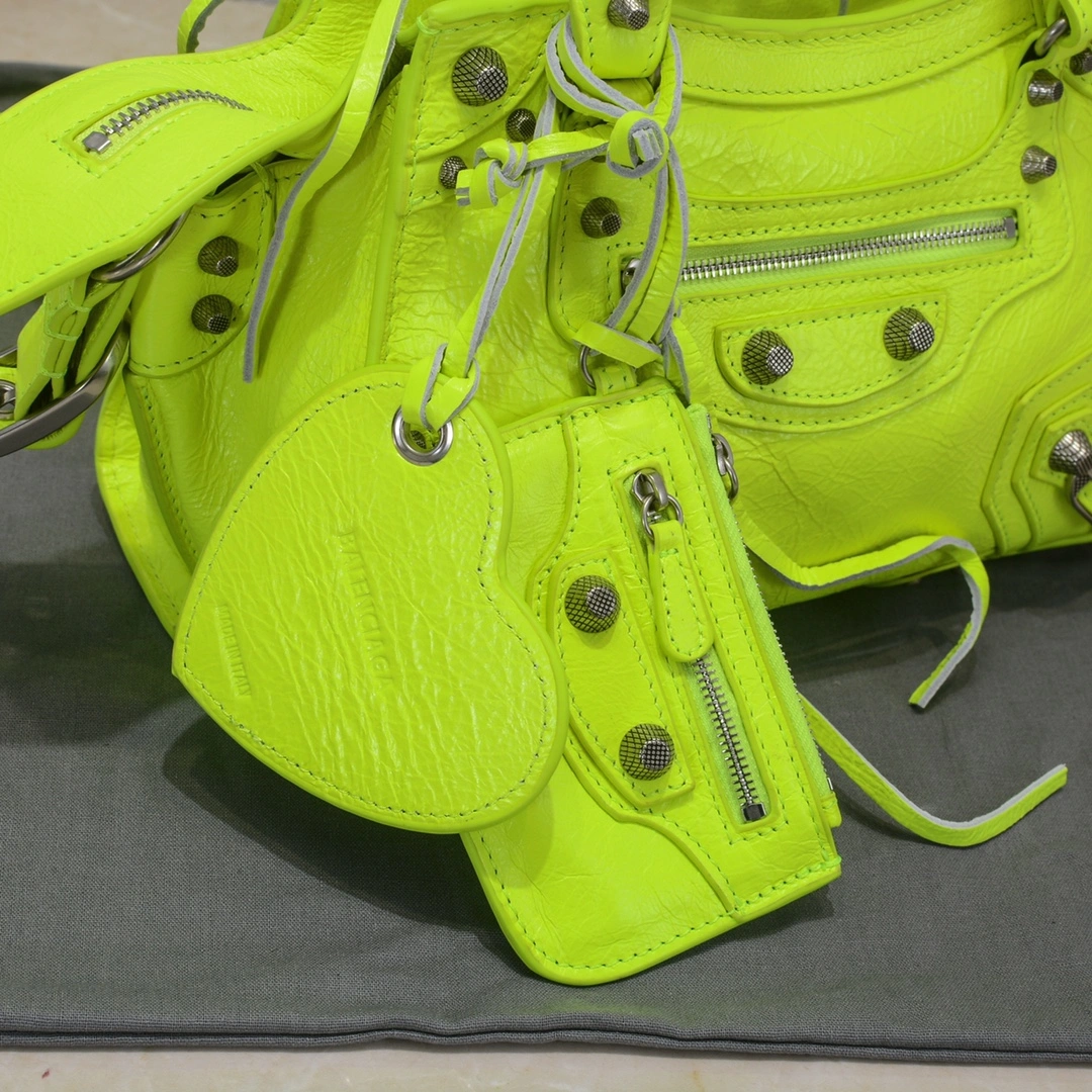 Accurate model Balenciaga Fluorescent Green Neo Cagole Heart Mirror Bag