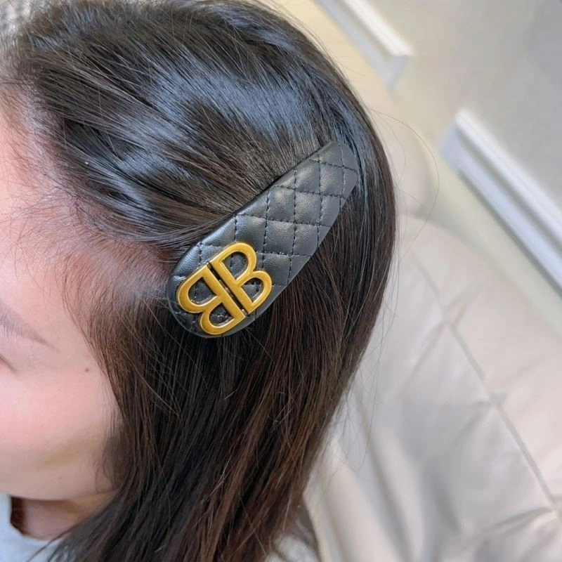 Accurate model Balenciaga Hairpins