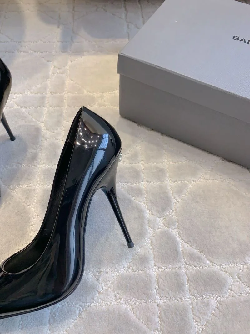 Accurate model Balenciaga Heeled Shoes