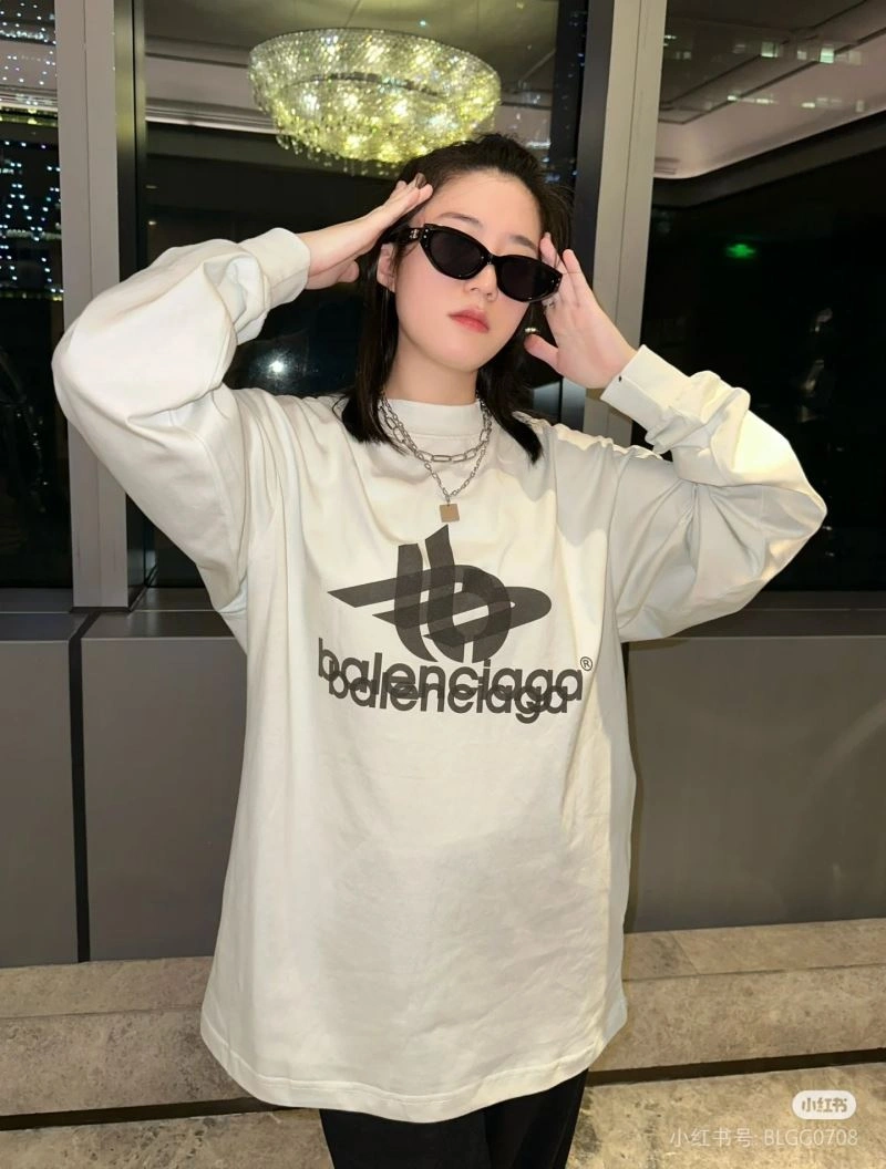 Accurate model Balenciaga Hoodies