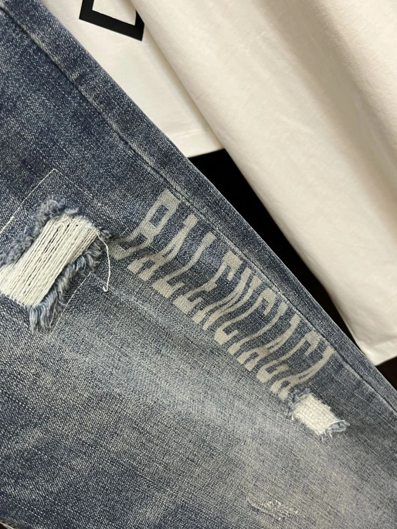 Top match Balenciaga Jeans