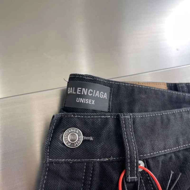 Low-cost Balenciaga Jeans