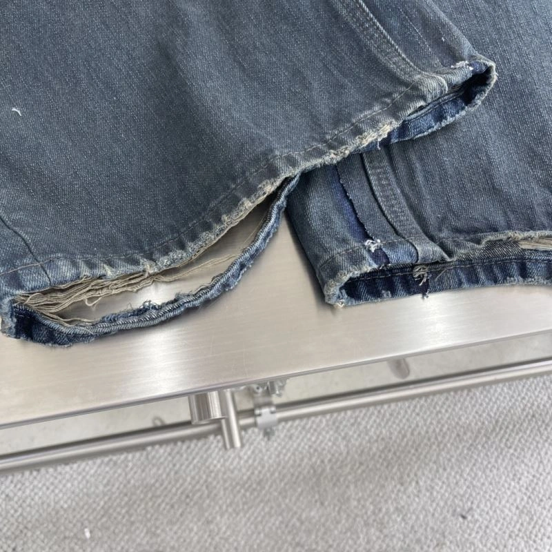 Low-cost Balenciaga Jeans