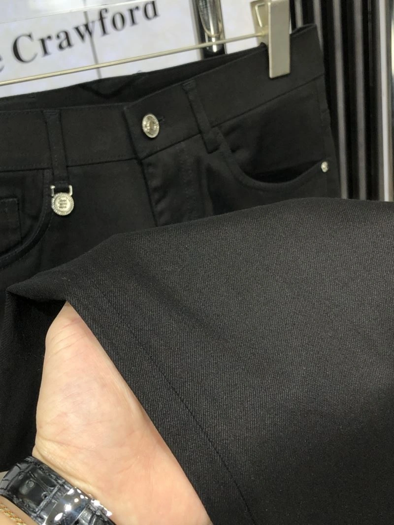 Low-cost Balenciaga Jeans